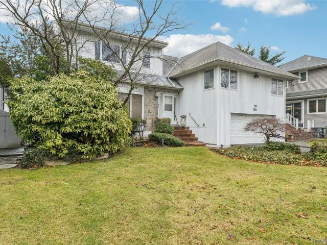 575 Rica Ln, Woodmere, NY 11598 | MLS #945863 | Compass