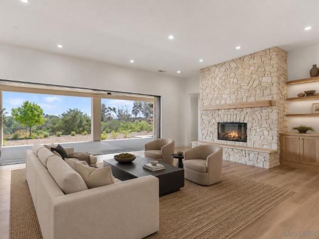 575 Twin Country Lane