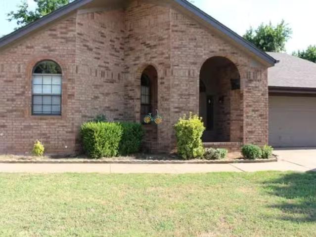 57643573 3011 Ne Stratford Cir