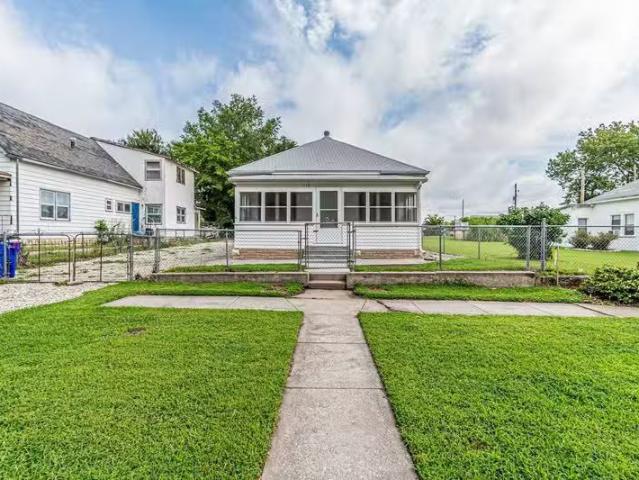 57644683 118 E Pine St