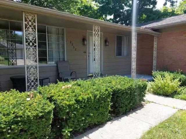 57644709 2252 Indian Trail Dr