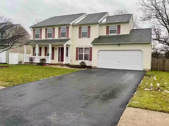 57647657 209 E Flagstone Dr