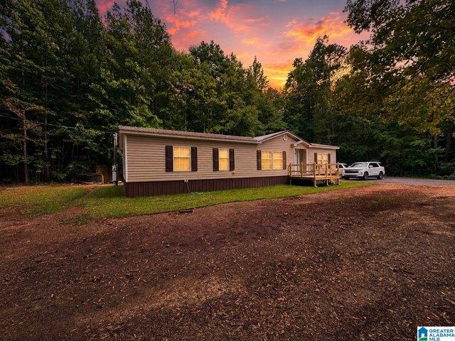5764 Peeks Hill Rd, Ohatchee, AL 36271