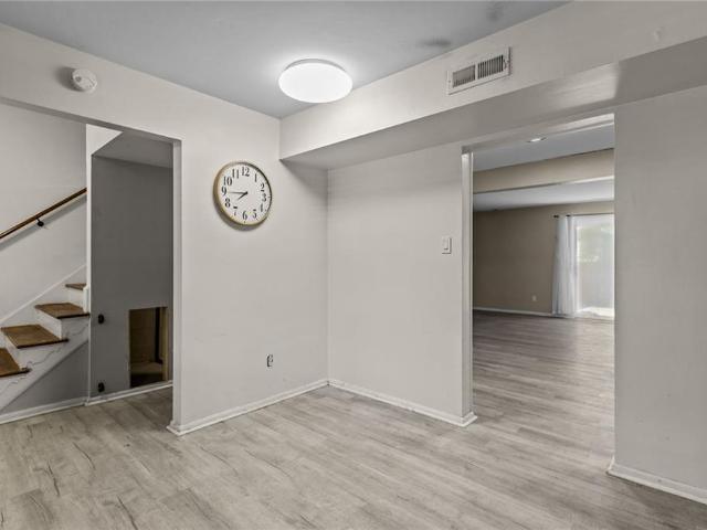 5764 W Hastings ARCH
