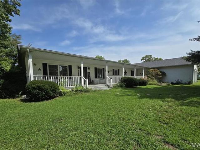 5766 Marine Rd, Alhambra, IL 62001