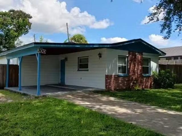 57679307 300 Tulane Dr
