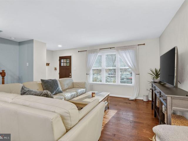 5769 Heritage Hill Dr, Alexandria, VA