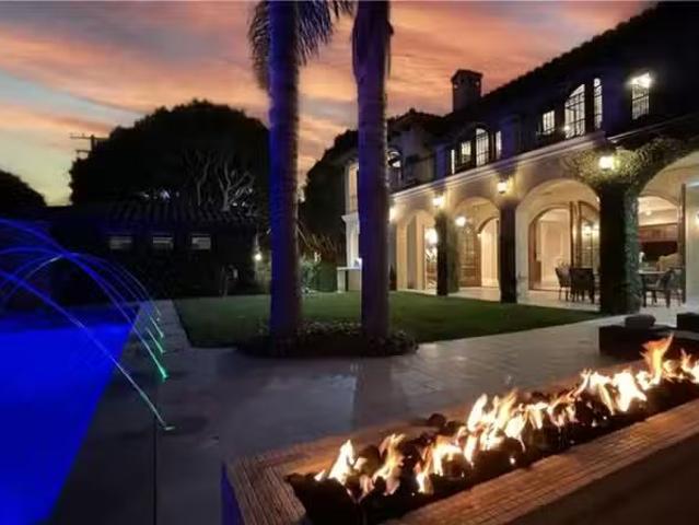 57608892 302 23rd St