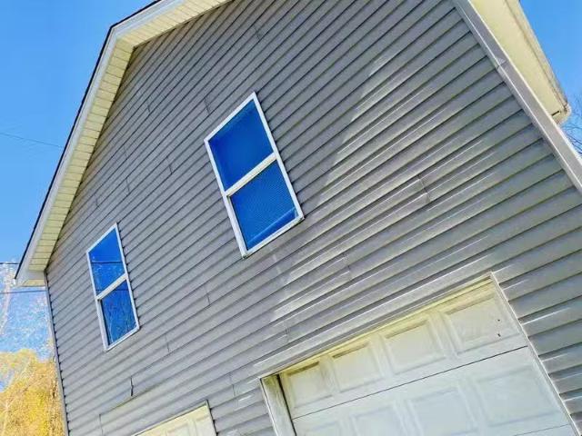 57609759 3 Brad St