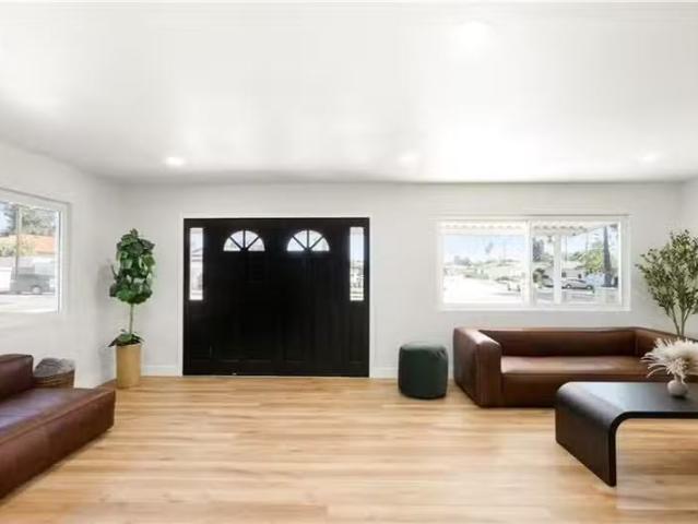 57620866 10216 Ramona Ave