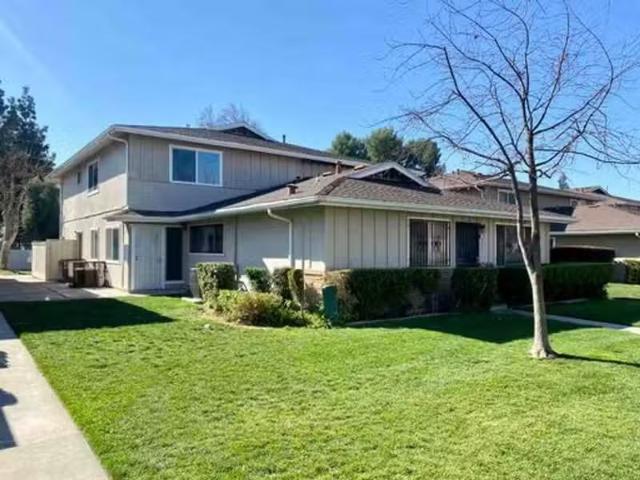 57622072 2839 W Fairmont Ave #204