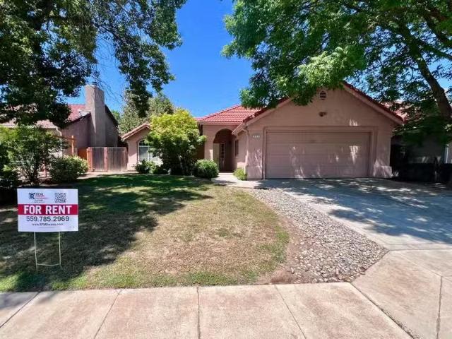 57622467 2112 E Ryan Ave
