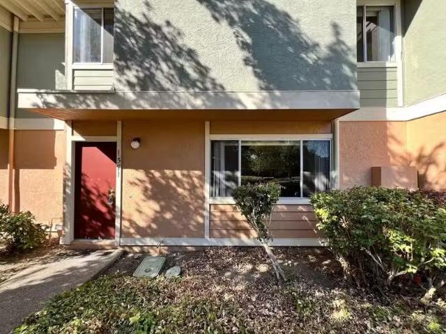 57623931 1571 Drake Dr