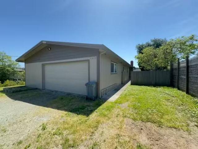 57624233 1315 Myrtle Ave