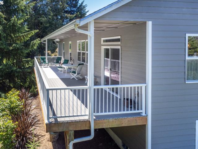 5762 ne voyage way