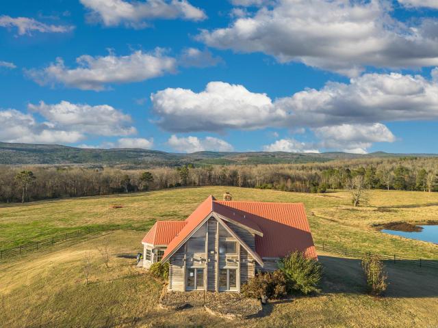 5762 Buttercreek Road