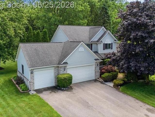 5762 Garnet Cir, Independence, MI 48348