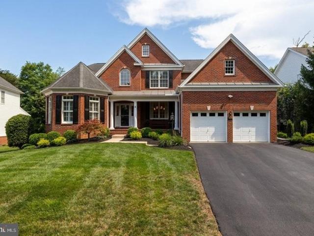 5762 Waterloo Bridge Cir, Haymarket, VA 20169