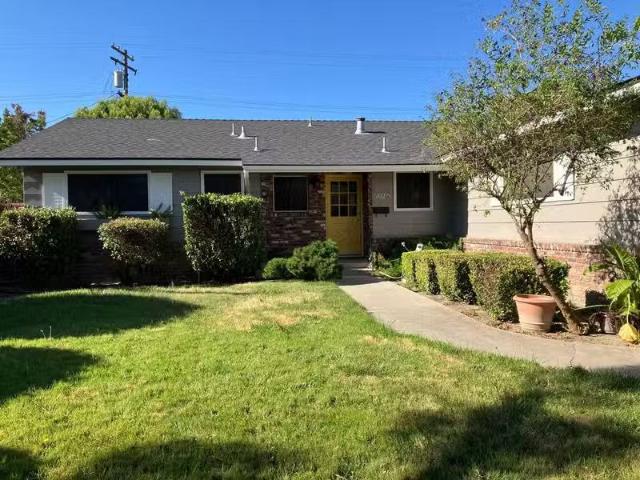 57634053 1025 Princess Ct