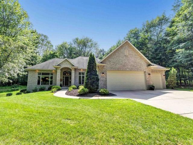 5763 Havenwood Hills Dr, Little Suamico, WI 54141