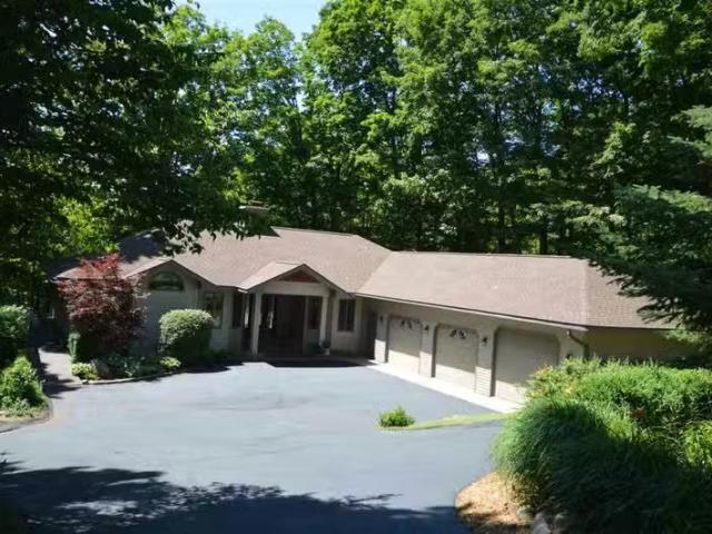 5763 HORTON BAY RD N, BOYNE CITY, MI 49712 Single Family Resid.