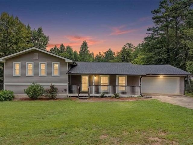 576 Cross Plains Rd, Carrollton, GA 30116