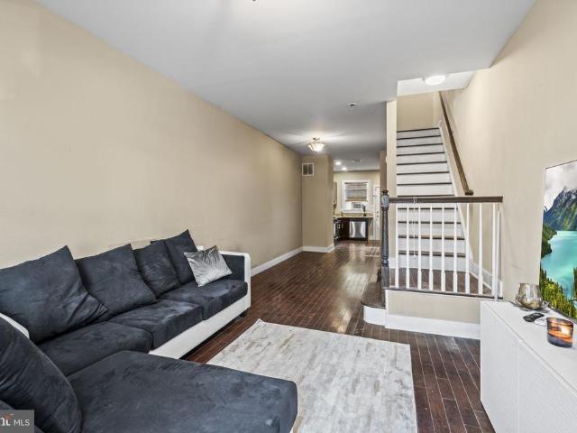 576 Berkley Street