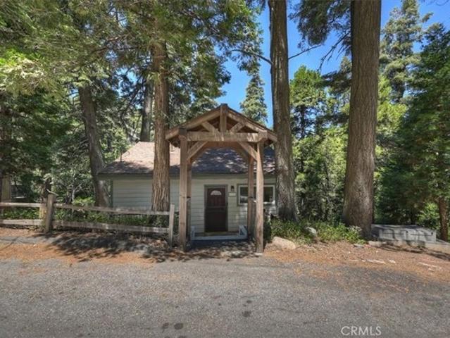 576 Kuffel Canyon Dr, Lake Arrowhead, CA 92352