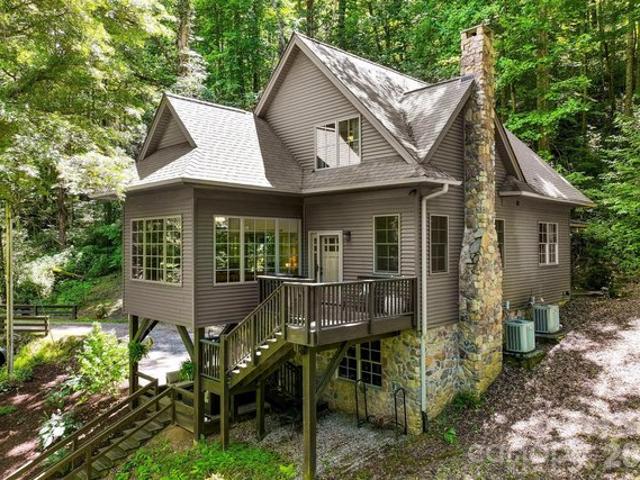 576 Mattie Marion Rd, Waynesville, NC 28785