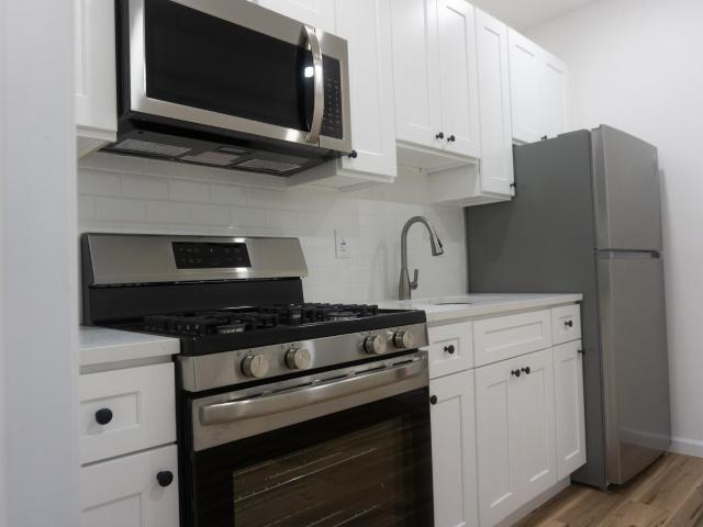 576 Newark Ave # 1R