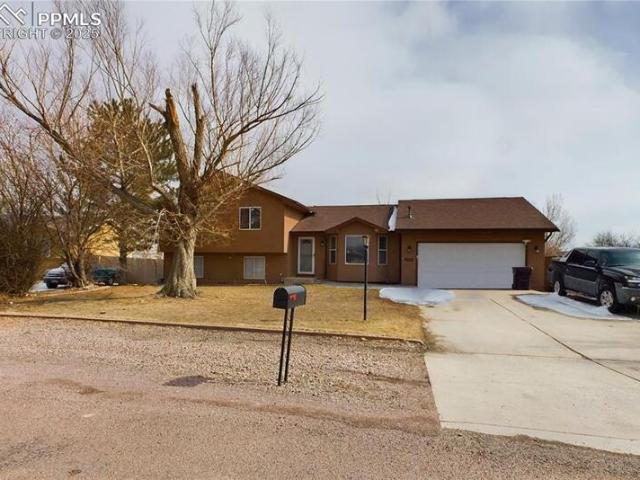 576 S Falcon Drive, Pueblo West, CO 81007