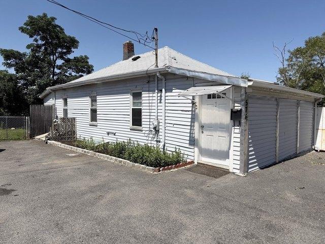 576 Sea St, Quincy, MA 02169