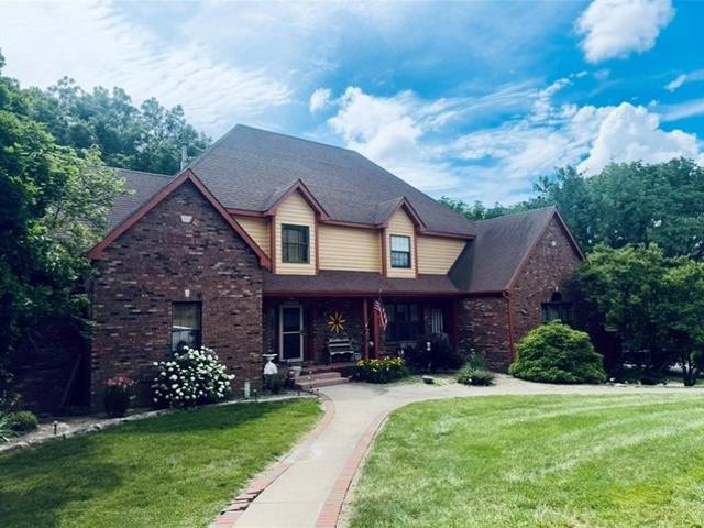576 Shoreline Dr, Decatur, IL 62521