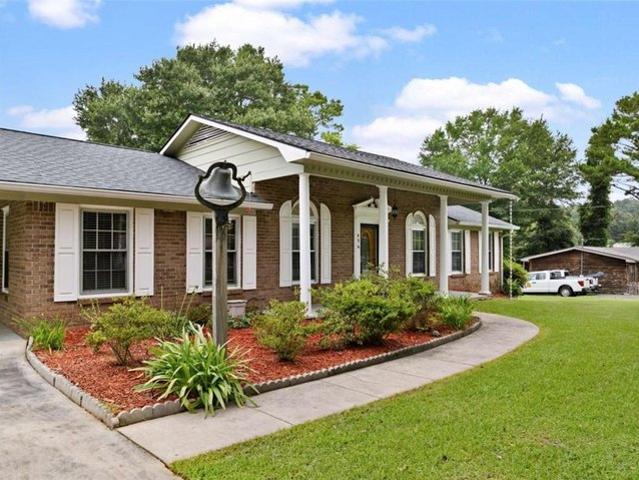 576 Reeceburg Rd SE, Silver Creek, GA 30173