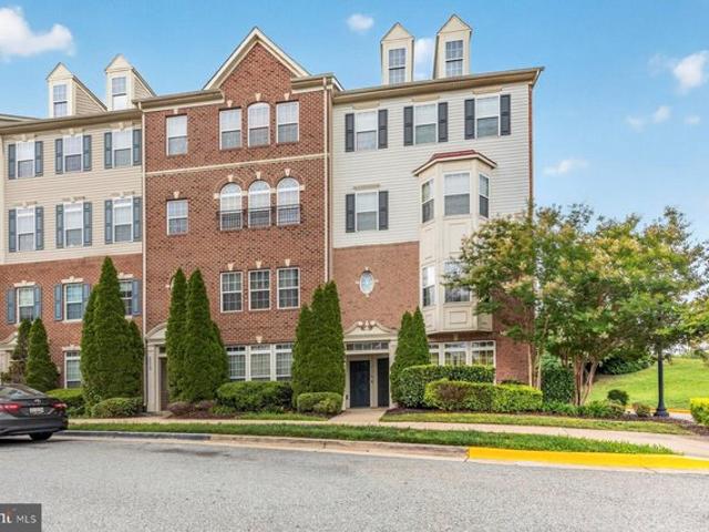 5774 Virginia Ln Unit 64, Oxon Hill, MD 20745