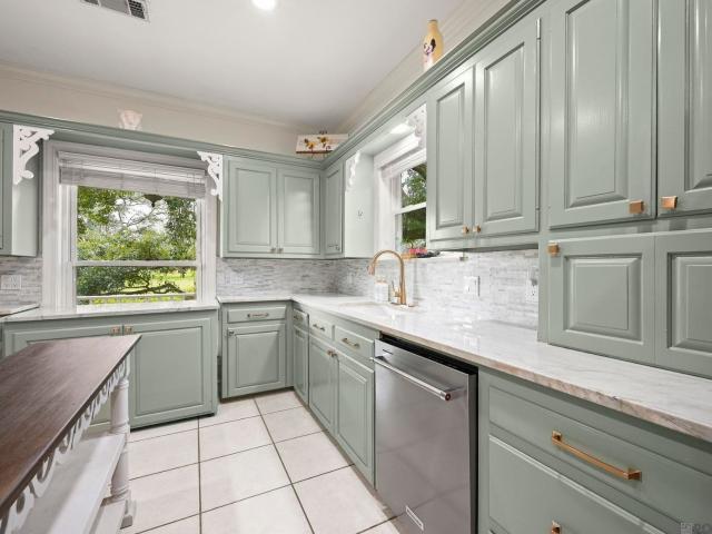5775 Bayou Paul Rd, St Gabriel, LA