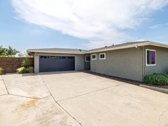 5775 Derk Dr, La Mesa, CA 91942