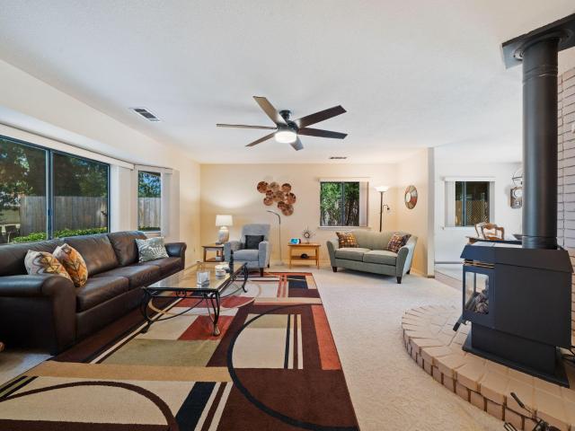 5775 Farm House Lane