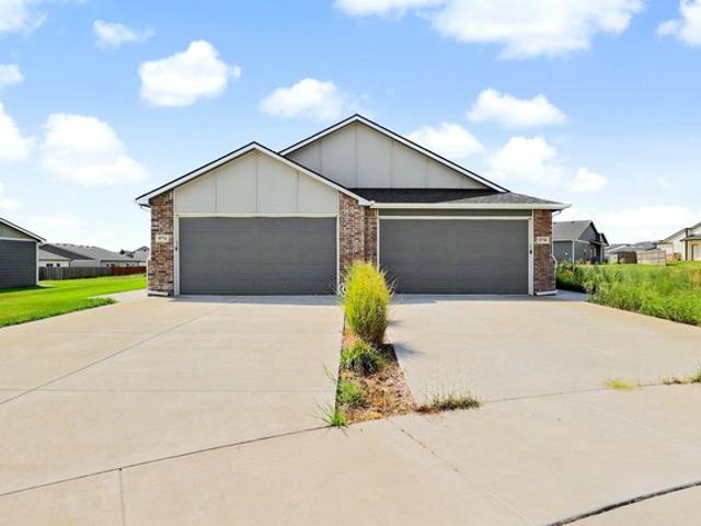 5776 E Bristol Cir, Wichita, KS 67220