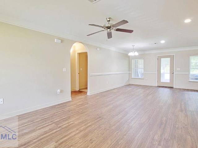 5777 D East Oglethorpe Highway
