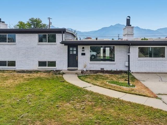 5777 S Sagewood Dr, Murray, UT 84107