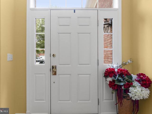 5777 Waterloo Bridge Circle