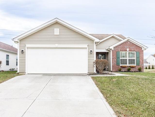 5777 White Pine Rd, Whitestown, IN 46075