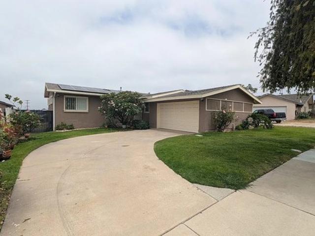 5778 Roswell St, San Diego, CA 92114