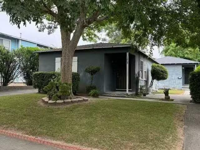 57707724 1860 Lincoln Ave