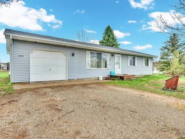 5772 Lawndale St, Deerfield, MI 48461