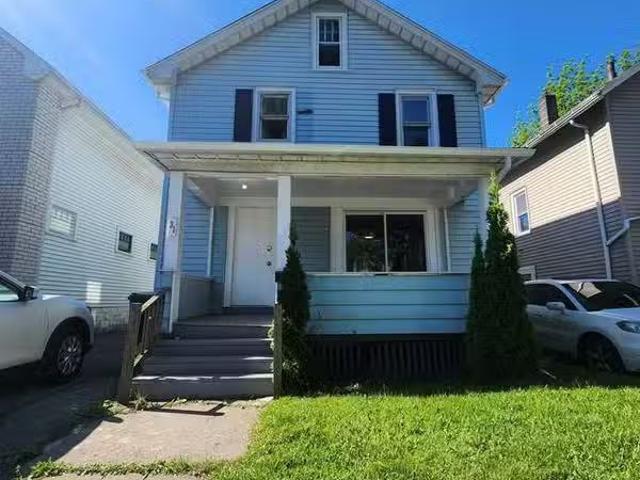 57731104 31 Fairbanks St
