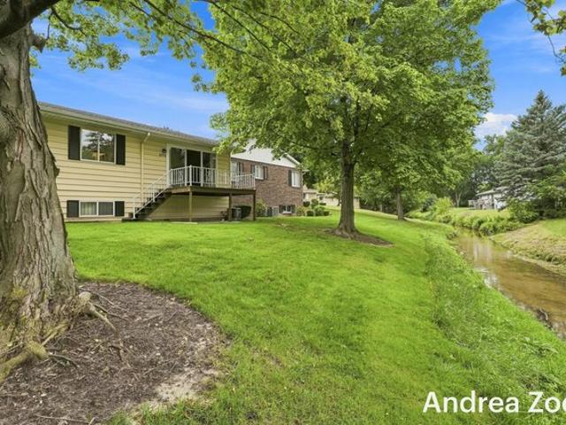5773 Leisure South Dr SE, Kentwood, MI 49548