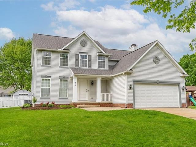 577 Colchester Ct, Akron, OH 44319