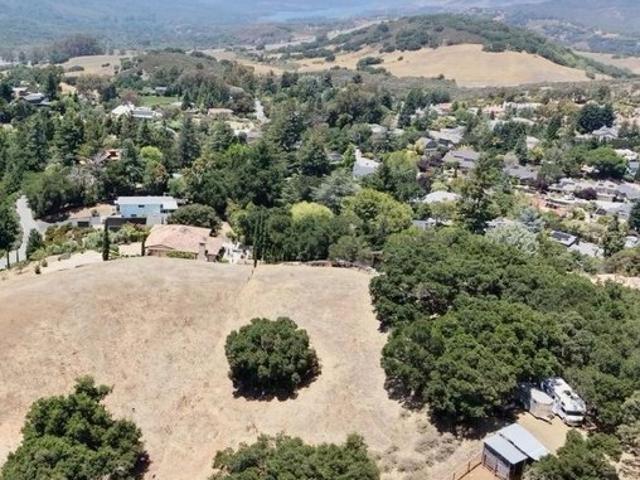 577 California Way, Redwood City, CA 94062